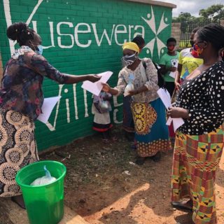 Learn Chichewa - Kusewera